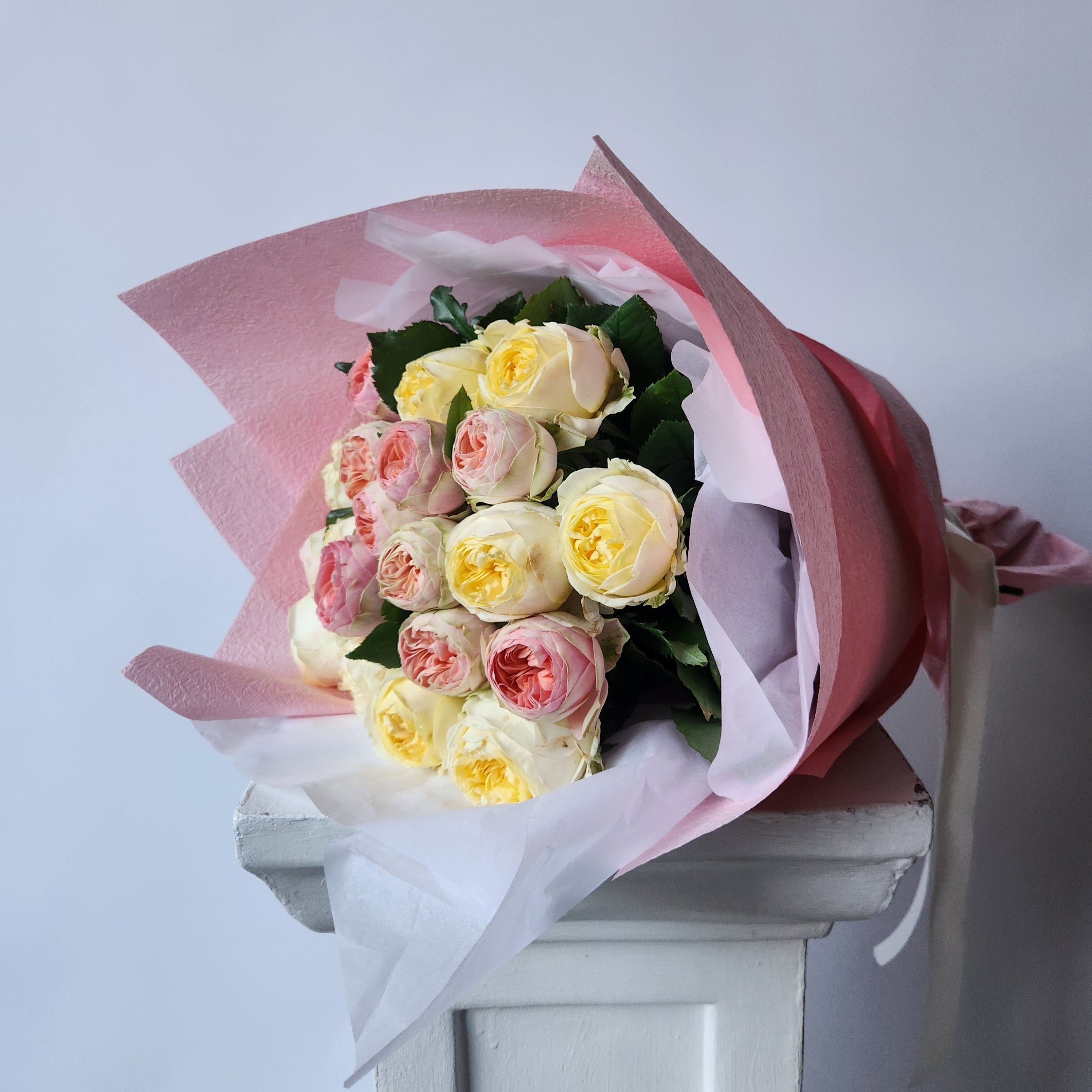 Premium Pastel Roses En Masse – Grown Florists